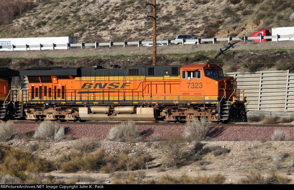 BNSF 7323